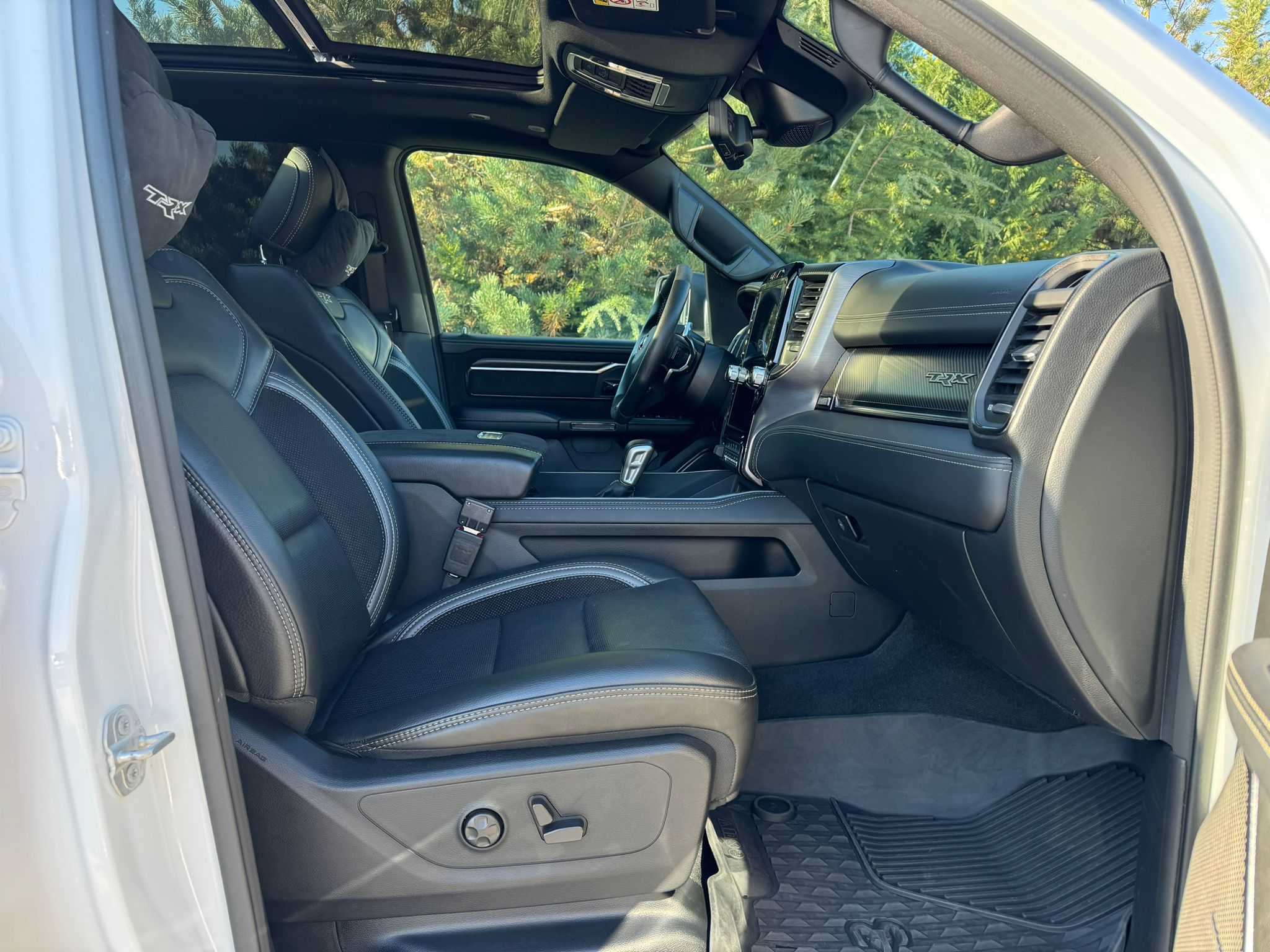 2022 Dodge RAM 1500 TRX 6.2 HEMI V8 engine with supercharging 702hp ...