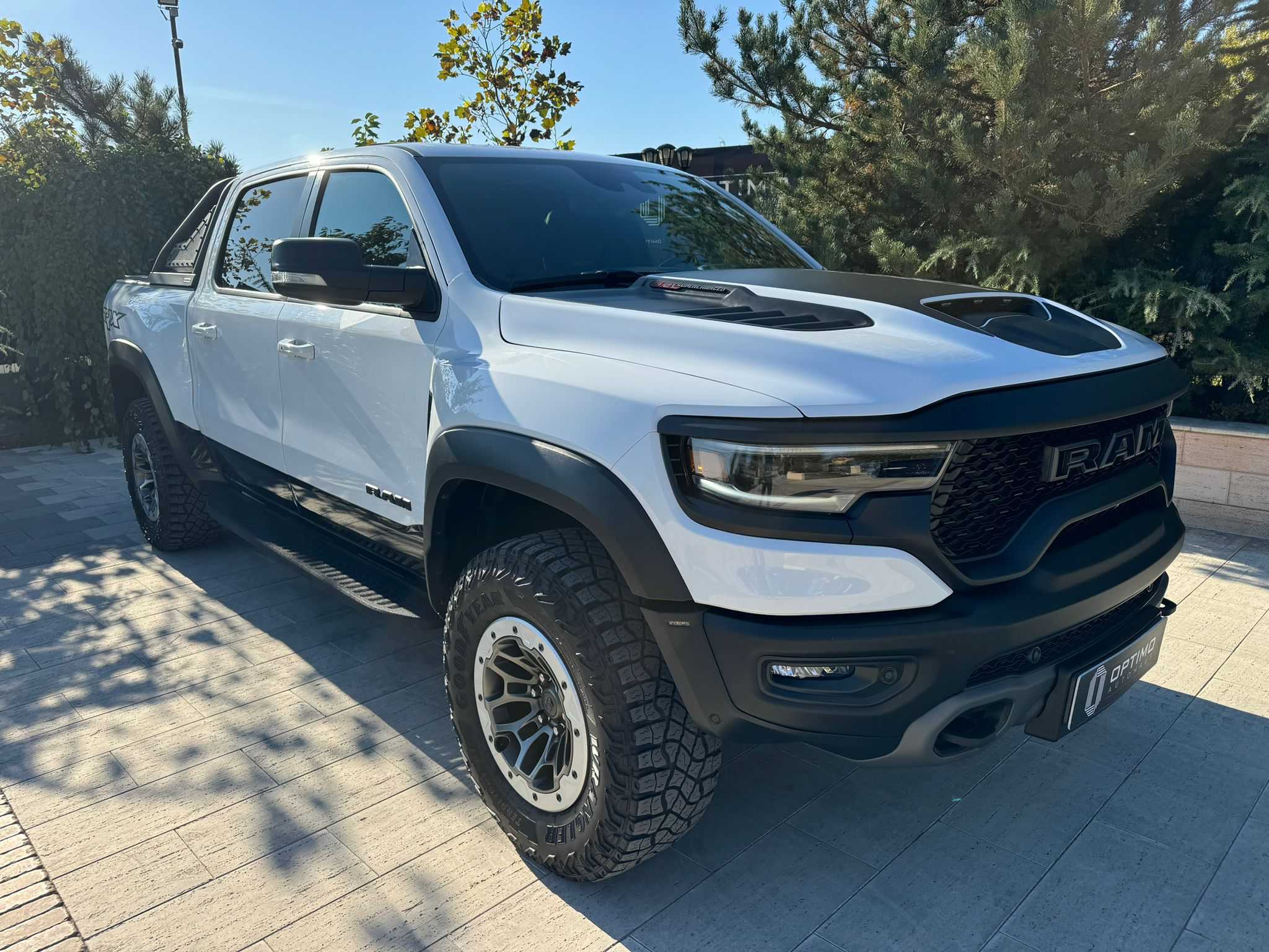 2022 Dodge RAM 1500 TRX 6.2 HEMI V8 engine with supercharging 702hp ...