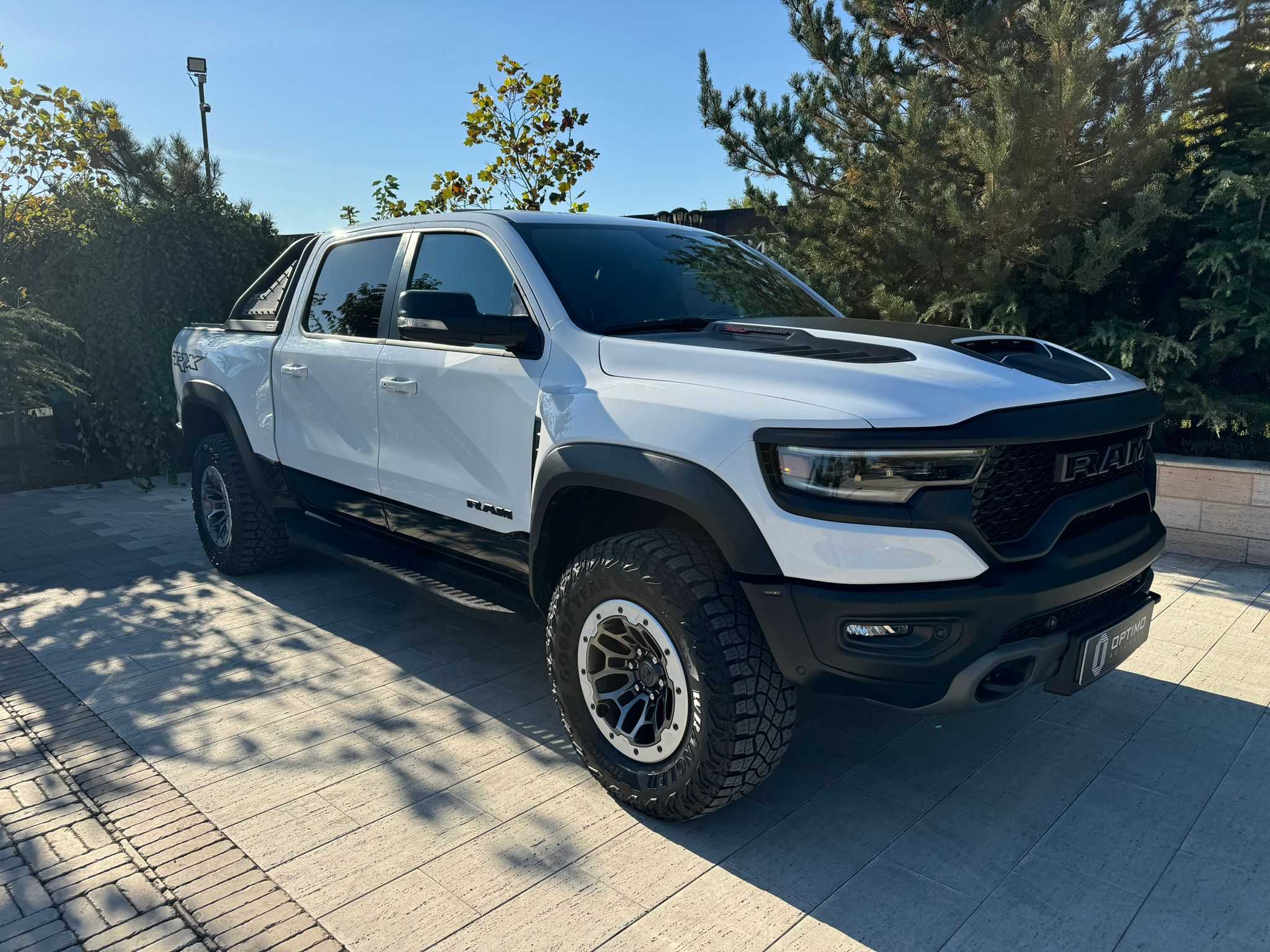 2022 Dodge RAM 1500 TRX 6.2 HEMI V8 engine with supercharging 702hp ...