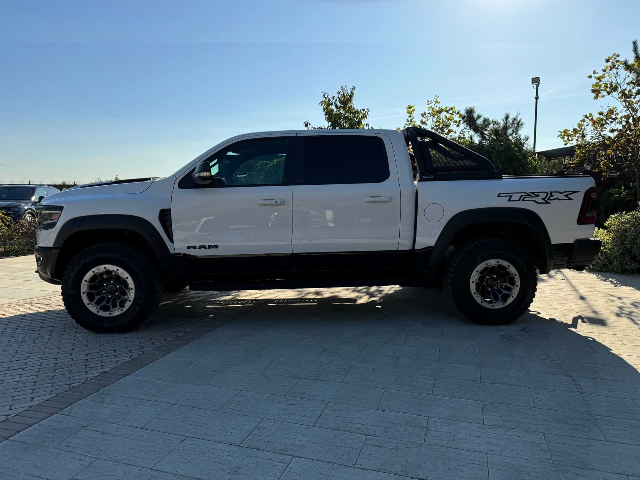 2022 Dodge RAM 1500 TRX 6.2 HEMI V8 engine with supercharging 702hp ...